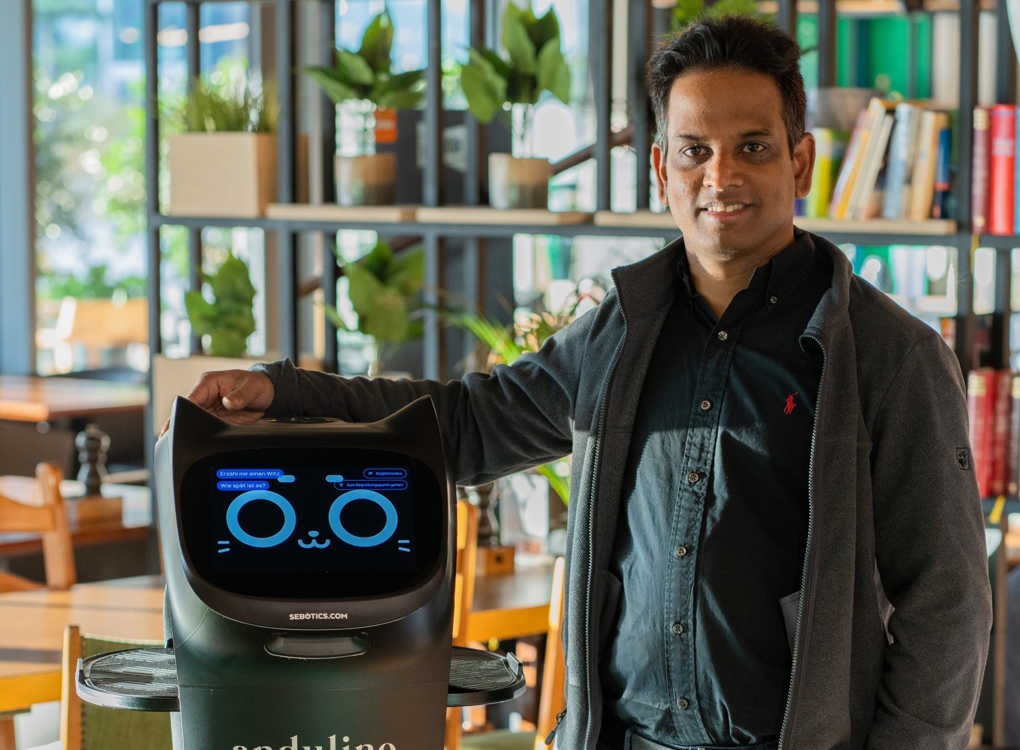 Erster Serviceroboter der Schweizer Gastronomie - Sebotics