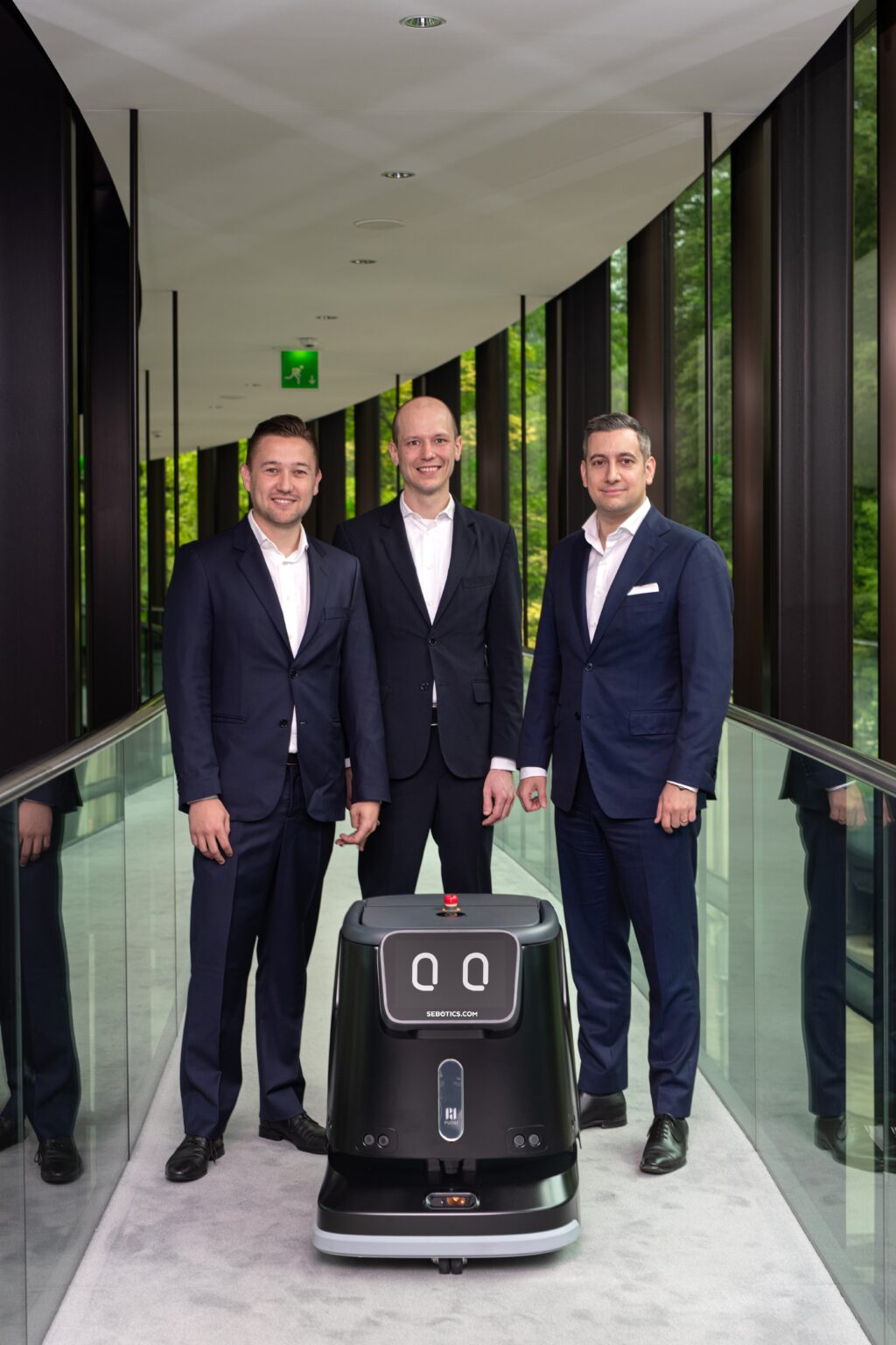 Roboty v pohostinskom priemysle - Sebotics